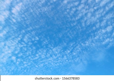 311,191 Small cloud Images, Stock Photos & Vectors | Shutterstock