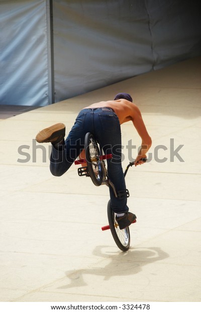 Bmx Trick Stock Photo 3324478 | Shutterstock