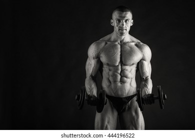 Bodybuilder Posing Different Poses Demonstrating Their Foto de stock ...
