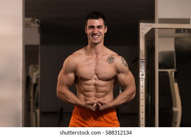 Bodybuilder Posing Different Poses Demonstrating Their Foto Stok ...