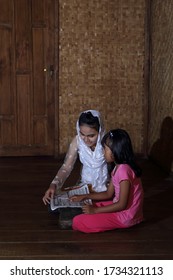 Bogor West Java January 2014 Woman Stock Photo 1734321113 | Shutterstock
