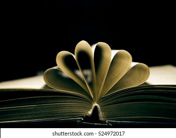 1,862,431 Books black background Images, Stock Photos & Vectors ...