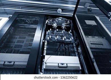 988 Supercomputer Cable Images, Stock Photos & Vectors | Shutterstock