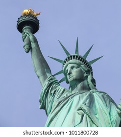 546 Statue of liberty side view Images, Stock Photos & Vectors ...