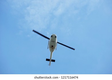 4 Helicopter blackhawk bottom Images, Stock Photos & Vectors | Shutterstock