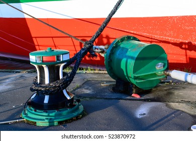 Bow Ship Draft Scale Numbering Red Stock Photo 523870972 | Shutterstock