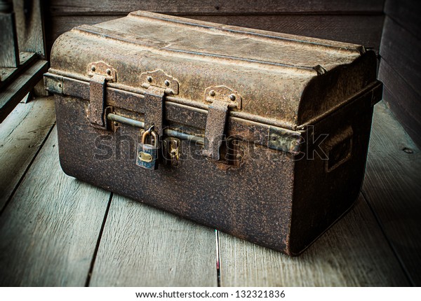 Box Rust Vintage Stock Photo 132321836 | Shutterstock