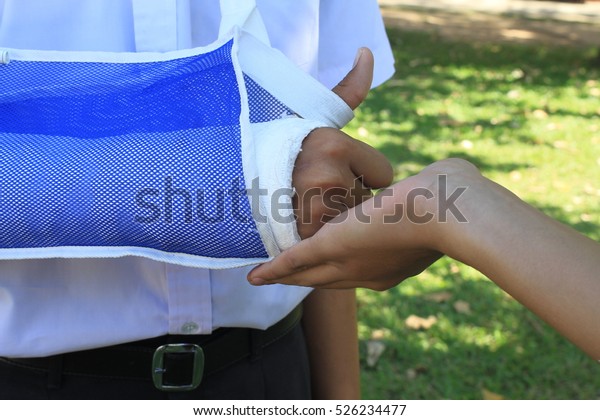 Boy Splint Broken Bone Right Arm Stock Photo 526234477 | Shutterstock