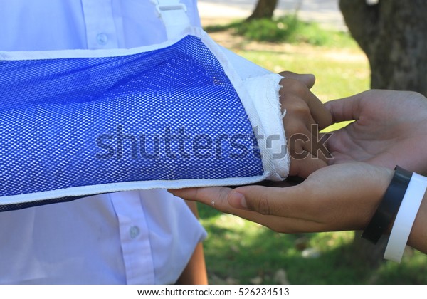 Boy Splint Broken Bone Right Arm Stock Photo 526234513 | Shutterstock
