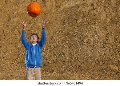 639 Throwing pumpkins Images, Stock Photos & Vectors | Shutterstock