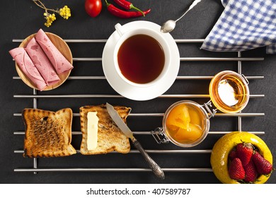 Breakfast On Black Background Foto de stock 407589787 | Shutterstock