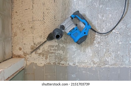 1,955 Breaking tiles Images, Stock Photos & Vectors | Shutterstock