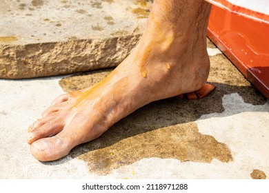 2,321 Pot breaking Images, Stock Photos & Vectors | Shutterstock