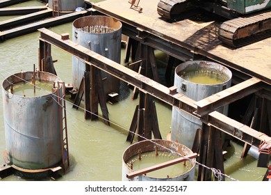 3,437 imágenes de Curing of concrete - Imágenes, fotos y vectores de ...