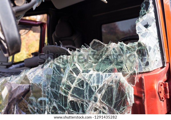 Broken Front Window Car Traffic Accident Stock Photo 1291435282 ...