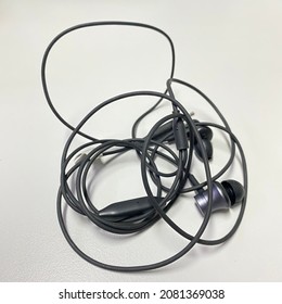 541 Broken Headset Stock Photos, Images & Photography | Shutterstock