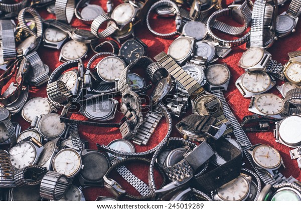 Broken Watch Stock Photo 245019289 | Shutterstock