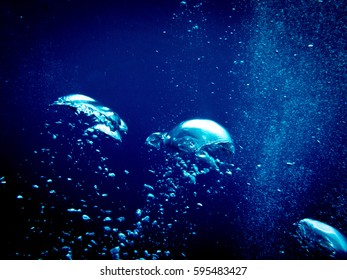 Bubbles Deep Sea Stock Photo 595485992 | Shutterstock