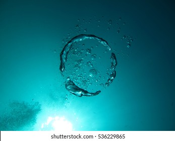 Bubbles Floating Surface Stock Photo 536229865 | Shutterstock
