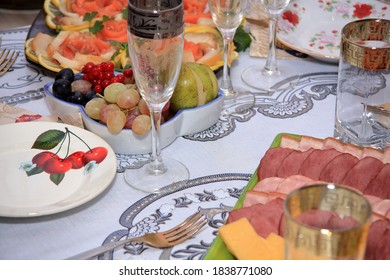 2,170 Russian buffet table 이미지, 스톡 사진 및 벡터 | Shutterstock
