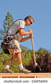 93 Sledge hammer to wall in home Images, Stock Photos & Vectors ...