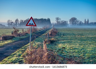 776 Bumpy Road Ahead Images, Stock Photos & Vectors | Shutterstock