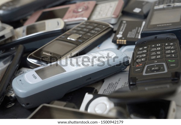 Bunch Old Used Outdated Mobile Phones Stock Photo 1500942179 | Shutterstock