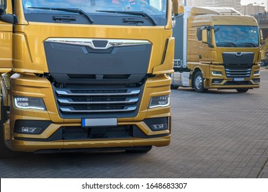 18 Same Cars Parked In A Row Images, Stock Photos & Vectors | Shutterstock