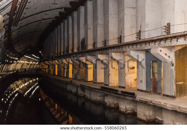 Bunker Cold War Object Underground Submarine 库存照片（立即编辑）558060265