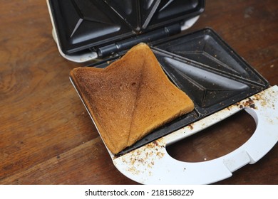 2,523 Burnt Sandwich Stock Photos, Images & Photography | Shutterstock