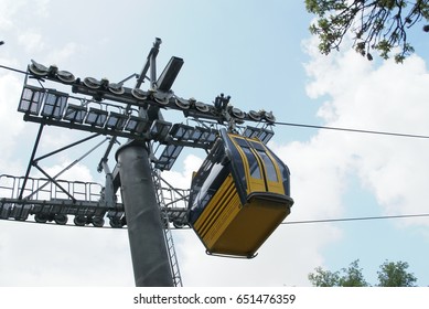 Cable Car Stock Photo 651476359 | Shutterstock
