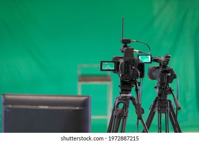Camera Green Screen Studio Stock Photo 1972887215 | Shutterstock