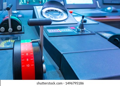 60 Marine Management Control Room Images, Stock Photos & Vectors ...
