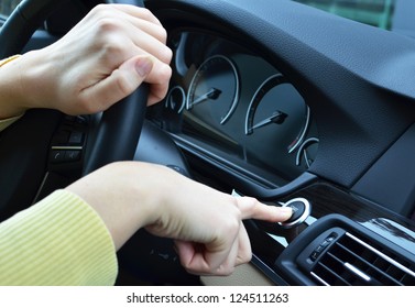2,320 Girl starting car Images, Stock Photos & Vectors | Shutterstock