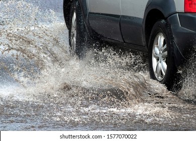 370 Car Splash Pedestrian Images, Stock Photos & Vectors | Shutterstock