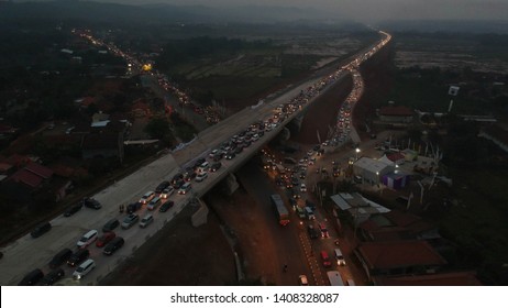 4,292 Mudik Images, Stock Photos & Vectors | Shutterstock