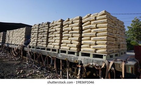 15,310 Cement loading Images, Stock Photos & Vectors | Shutterstock