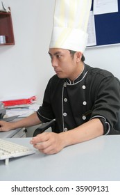 11,964 Chef Computer Chef Images, Stock Photos & Vectors | Shutterstock