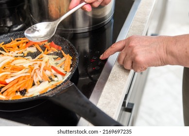 983 Touching hot stove Images, Stock Photos & Vectors | Shutterstock