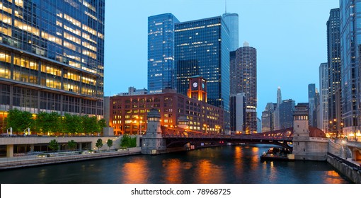 700 Chicago Riverside Images, Stock Photos & Vectors | Shutterstock