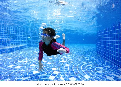 Child Diving Pool Stock Photo 1120627157 | Shutterstock