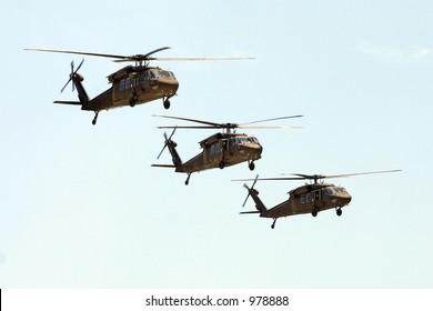 83 Blackhawk helicopter formation Images, Stock Photos & Vectors ...