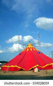 506 Circus tent field Images, Stock Photos & Vectors | Shutterstock