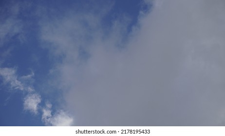 Cirrocumulus Thin Cloud That Contains Rainwater Stock Photo 2178195433 ...