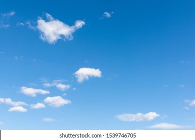 Clear Blue Sky Clouds Stock Photo 1539746705 | Shutterstock