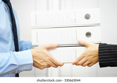 2,658 Handing over files Images, Stock Photos & Vectors | Shutterstock
