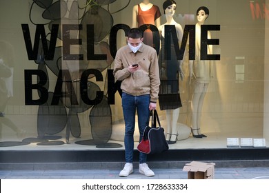 503 Shopping mall long queue Images, Stock Photos & Vectors | Shutterstock