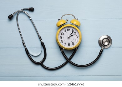 Clock Stethoscope Stock Photo 524619796 | Shutterstock