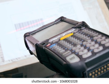 2,522 Scan parcel Images, Stock Photos & Vectors | Shutterstock