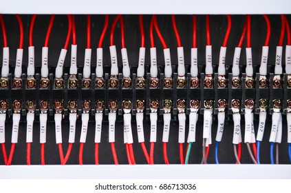Close Circuit Breakers Wire Control Panel Foto stock 686713036 ...